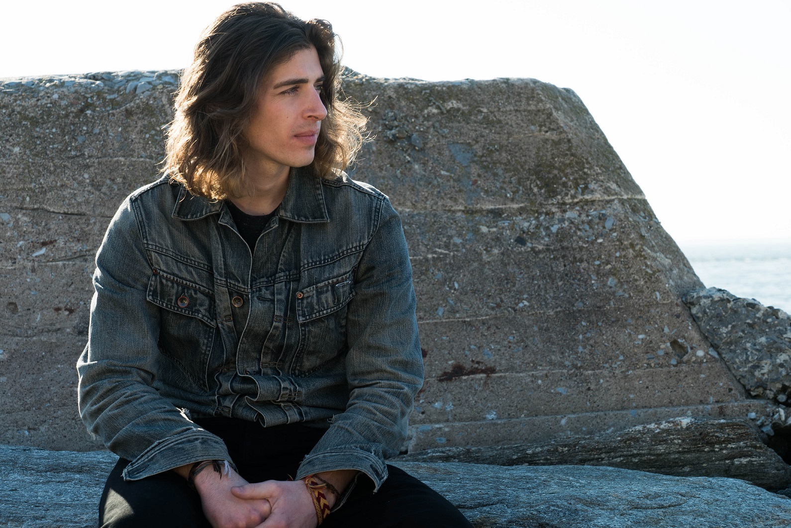 Premiere: Mike Liegel is Helplessly in Love on Debut "Stick Around ...