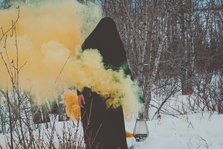 Premiere: "Blood Moon" Allows a Glimpse into the World of Hermitess ...