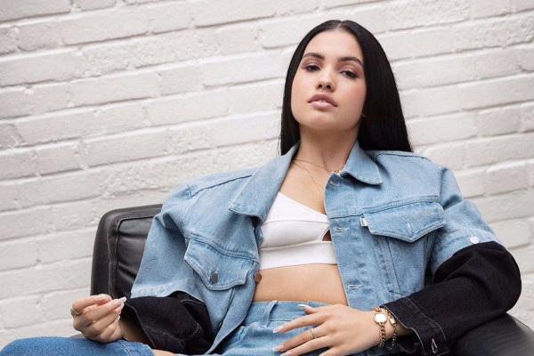 Review: Strength, Poise and a Bit of Arrogance on Mabel's 'Ivy to Roses ...