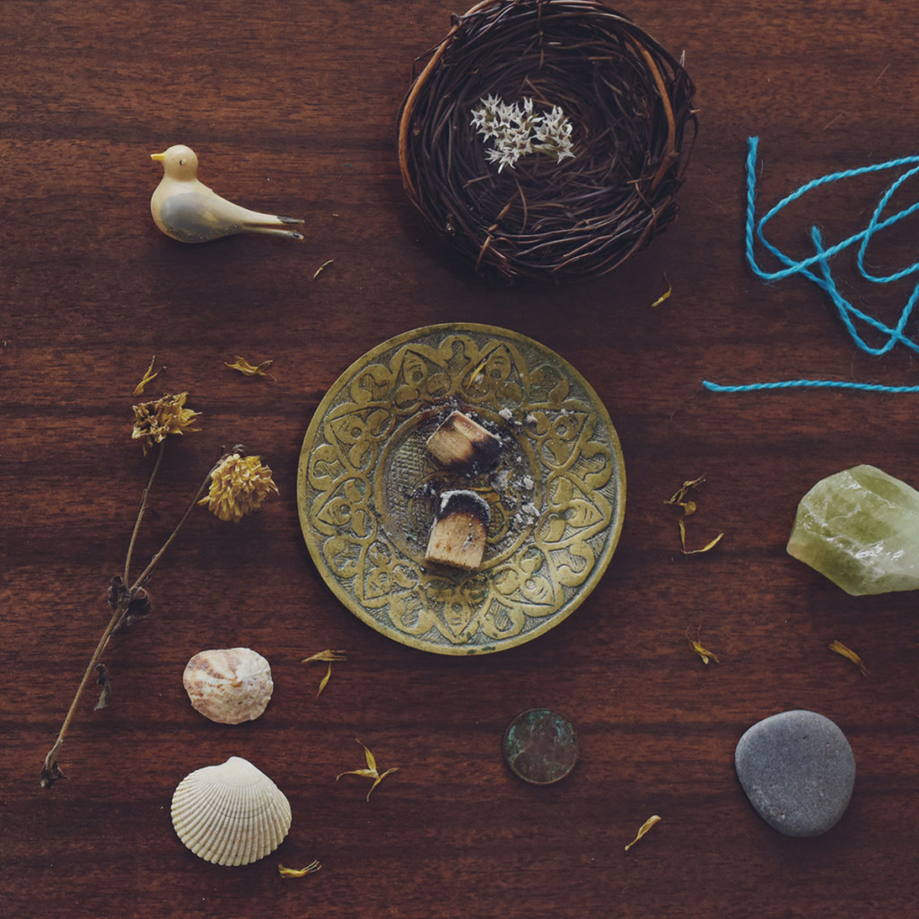 Feature: Embracing 'Edge Markings' & Planes on Paper's Warm Folk Beauty ...