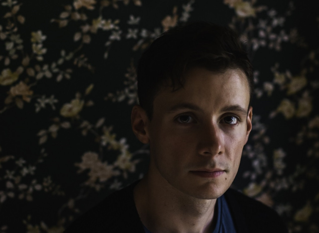 Feature: TONKS Unveils His Stirringly Vulnerable Debut 'Windows Down ...