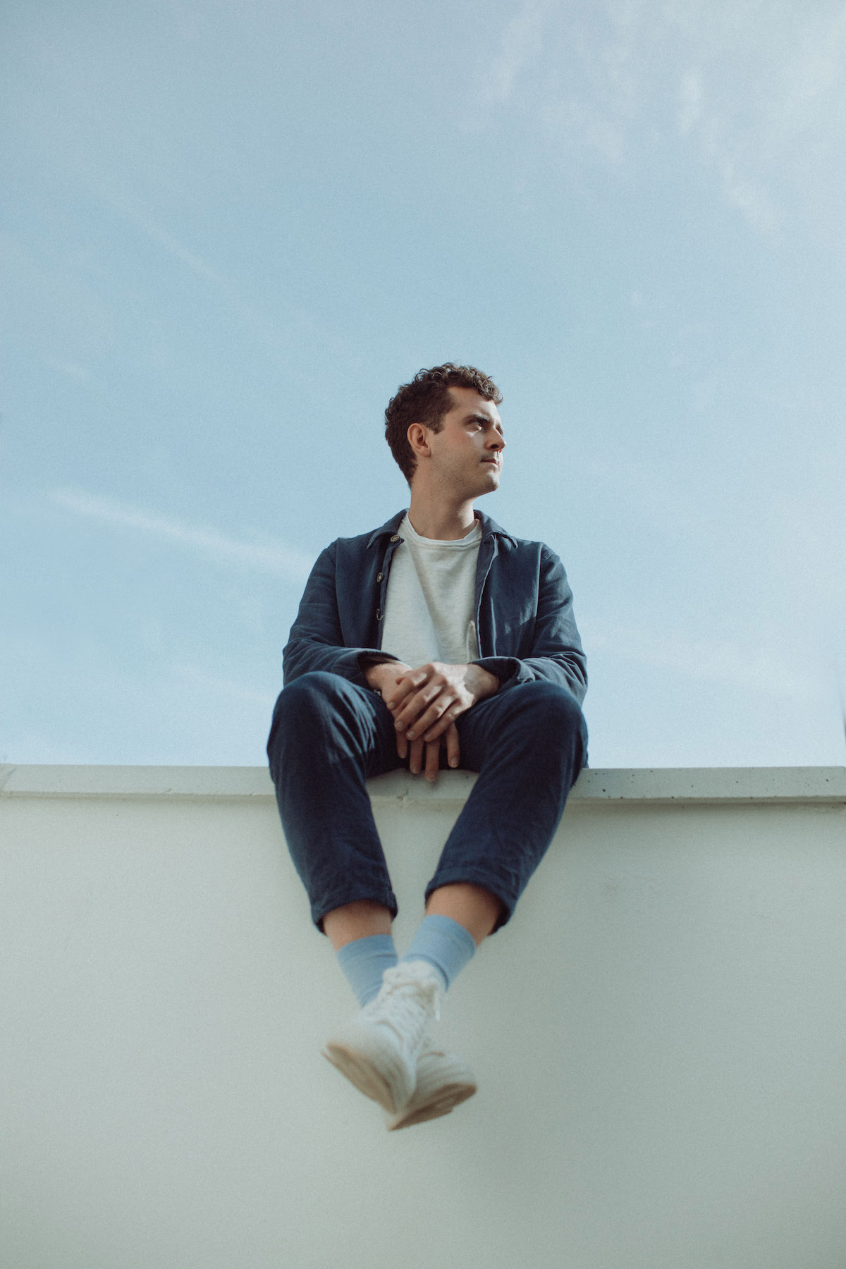 Premiere: Charlie Straw Embraces Vulnerability in Blissful "Broken ...