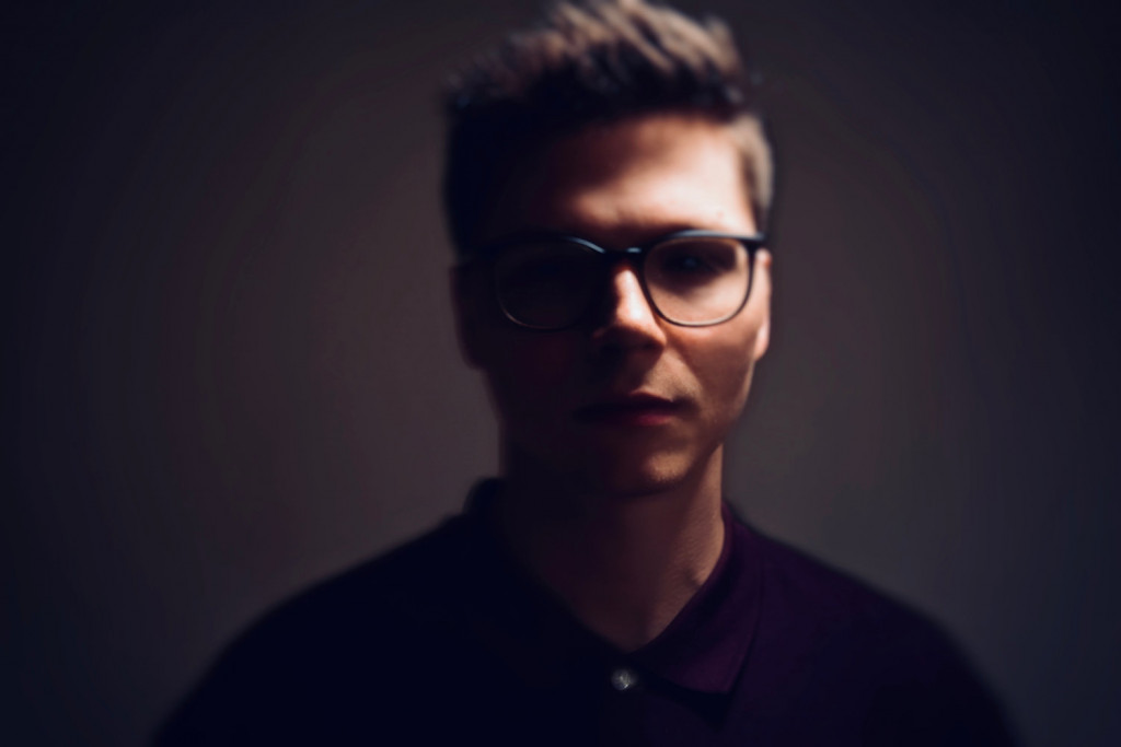 Kevin Garrett Enchants with Memorable, Affecting Debut 'Hoax' - Atwood ...