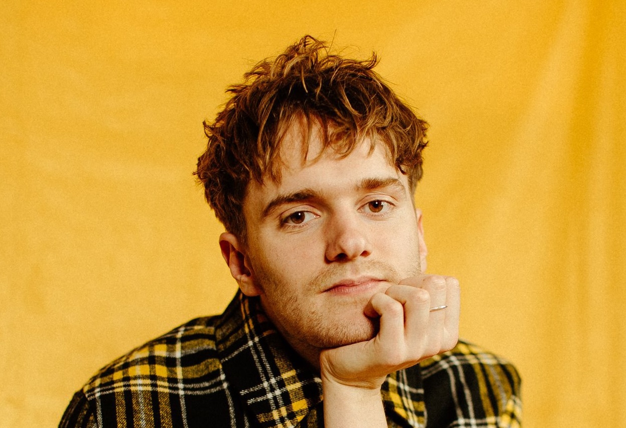 Baby, It's Okay: An Interview with Indie Pop Couple Flora Cash - Atwood ...