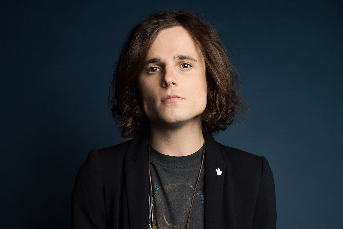 BETWEEN FRIENDS Prioritize Thinking Less & Enjoying More, Generating ...