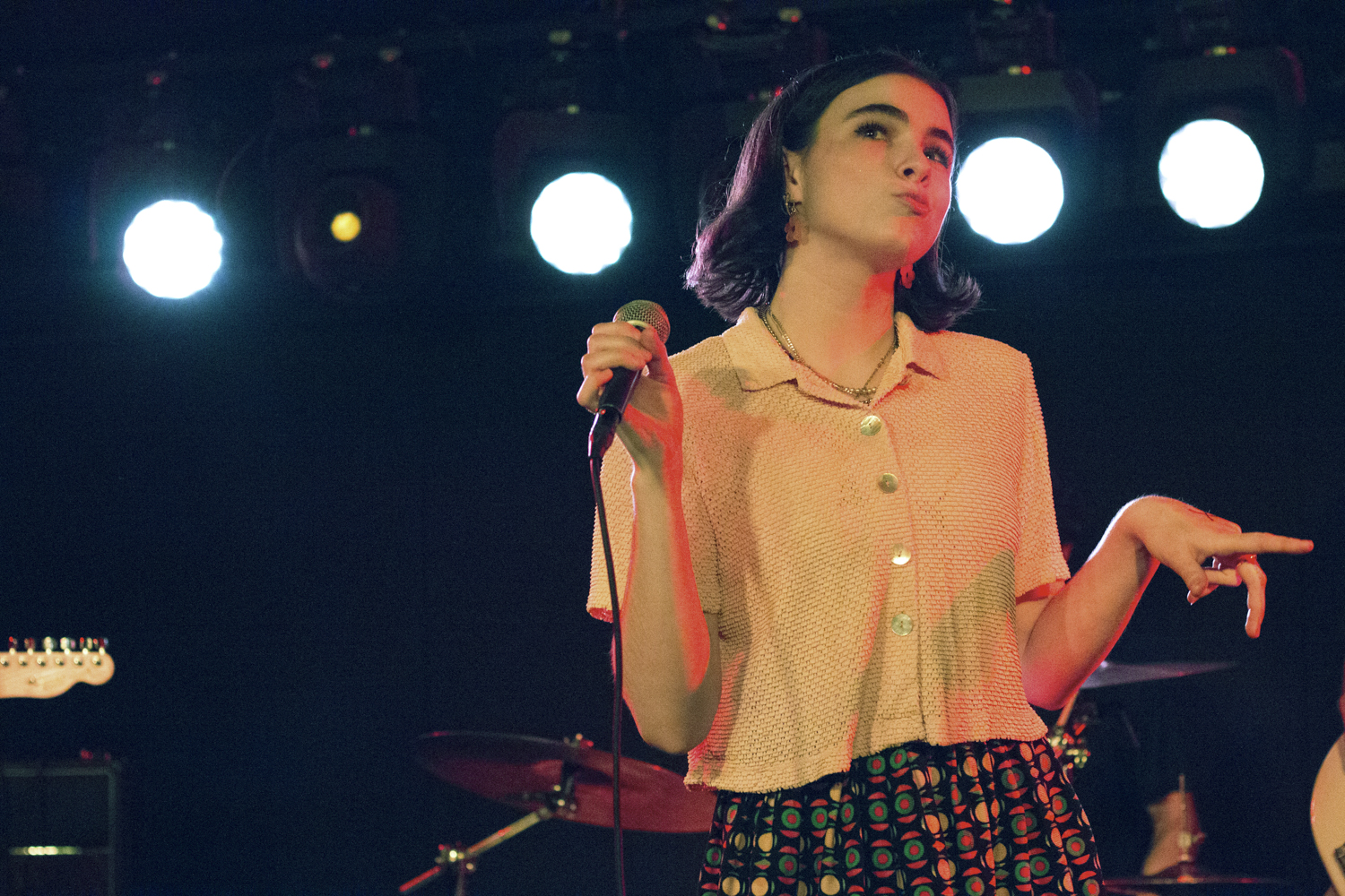 Live: BENEE Confirms She Belongs on Stage at New York's Mercury Lounge ...