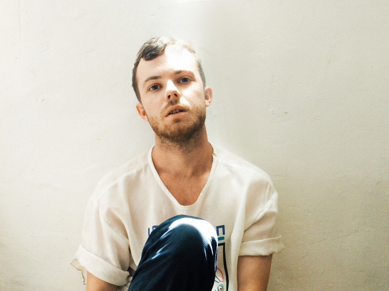 Review: Tim Atlas' Love-Soaked "Courtside" Is an Enchanting Sonic ...