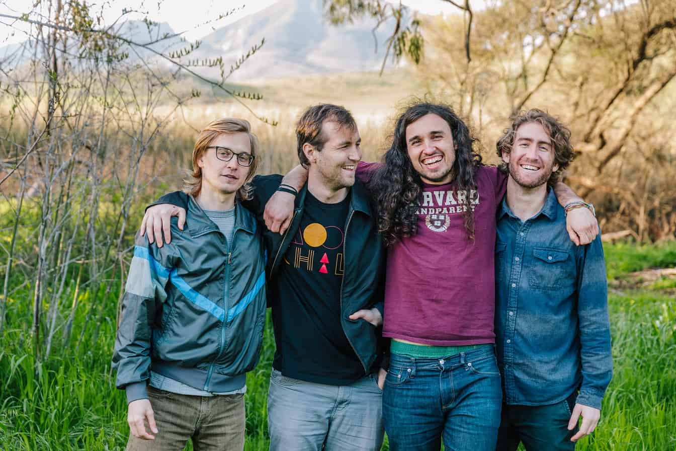 Album Premiere: Próxima Parada Find Summer in All Things on 'Kind ...