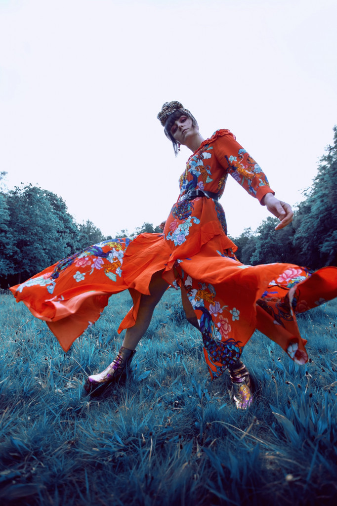 Premiere: Basking in Gabriela Eva's Jazzy, Soulful "HEY!" - Atwood Magazine