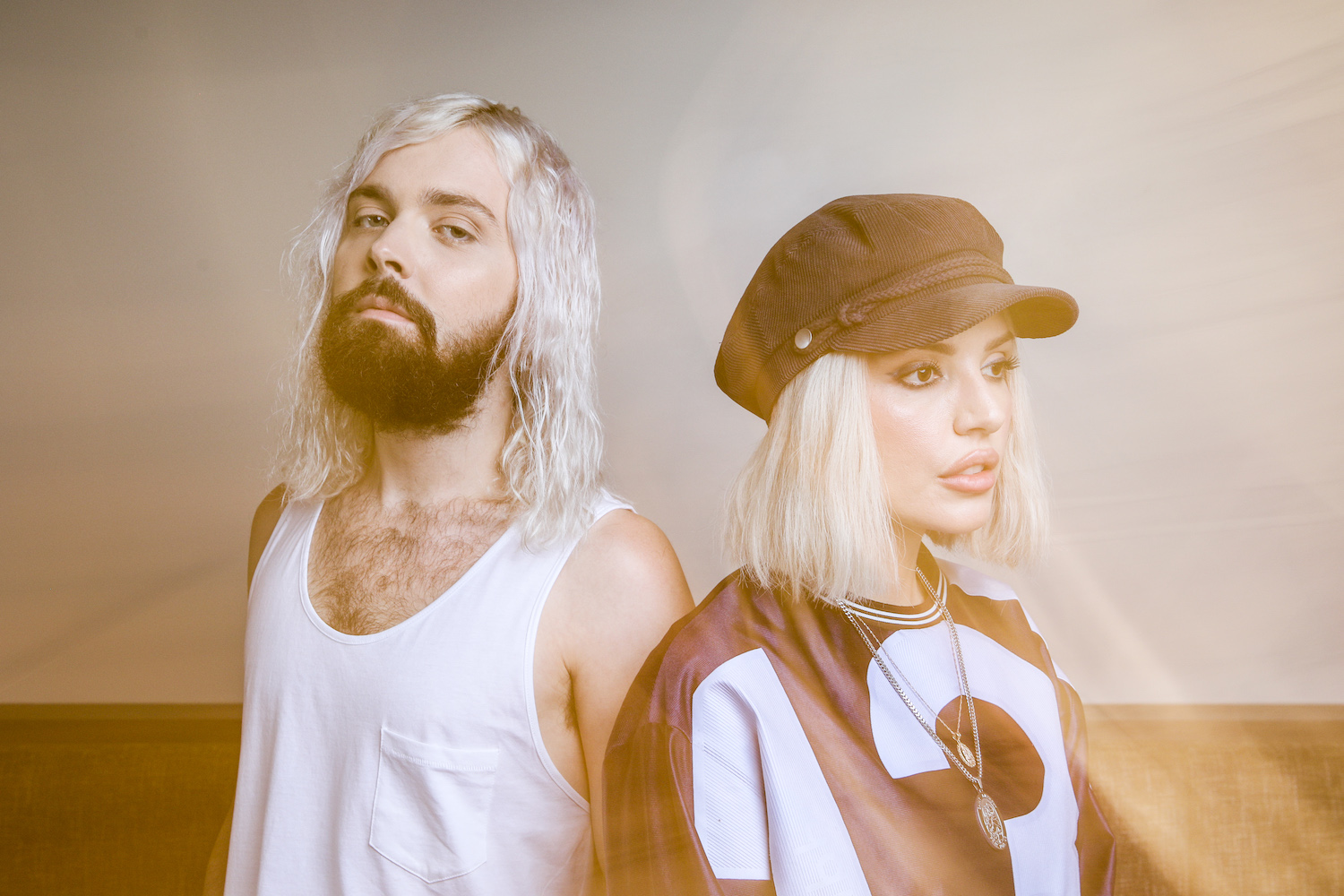 Baby, It's Okay: An Interview with Indie Pop Couple Flora Cash - Atwood ...