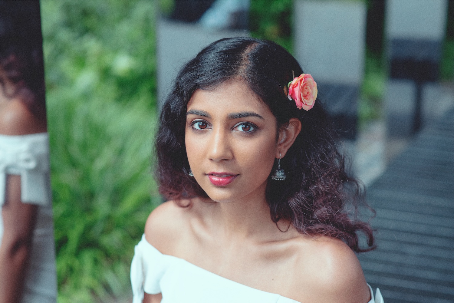 Premiere: Saachi Sen’s “Flaunt” Turns Love into a Spring Day Walk in ...