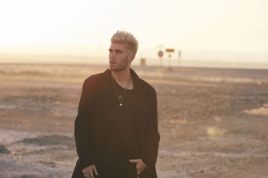 Premiere: Colton Dixon's Intimate "Can’t Quit You" Proves a Sweetly ...