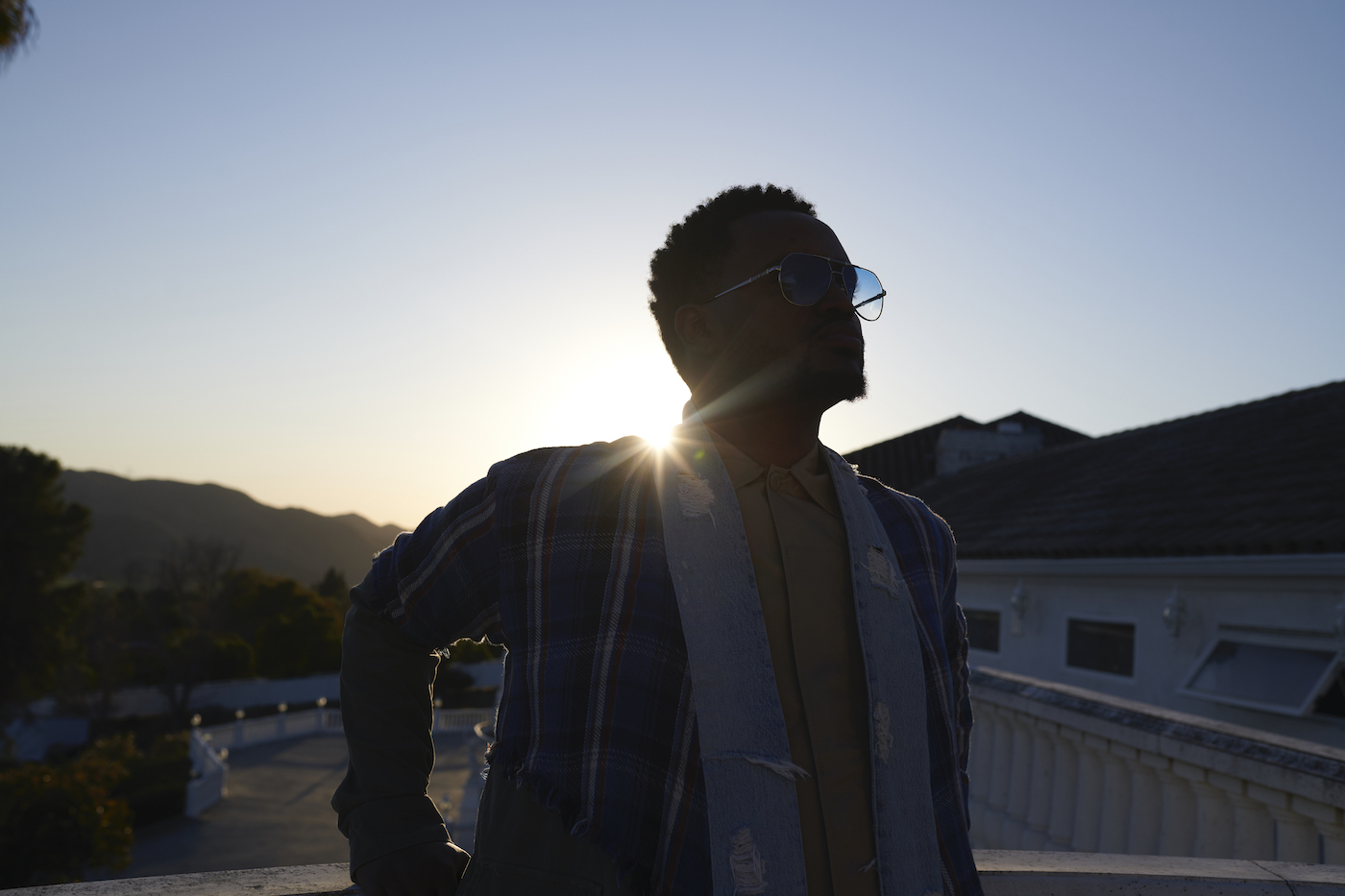 Emanuel's Debut 'Alt Therapy Session 1: Disillusion' Is a Breathtaking ...