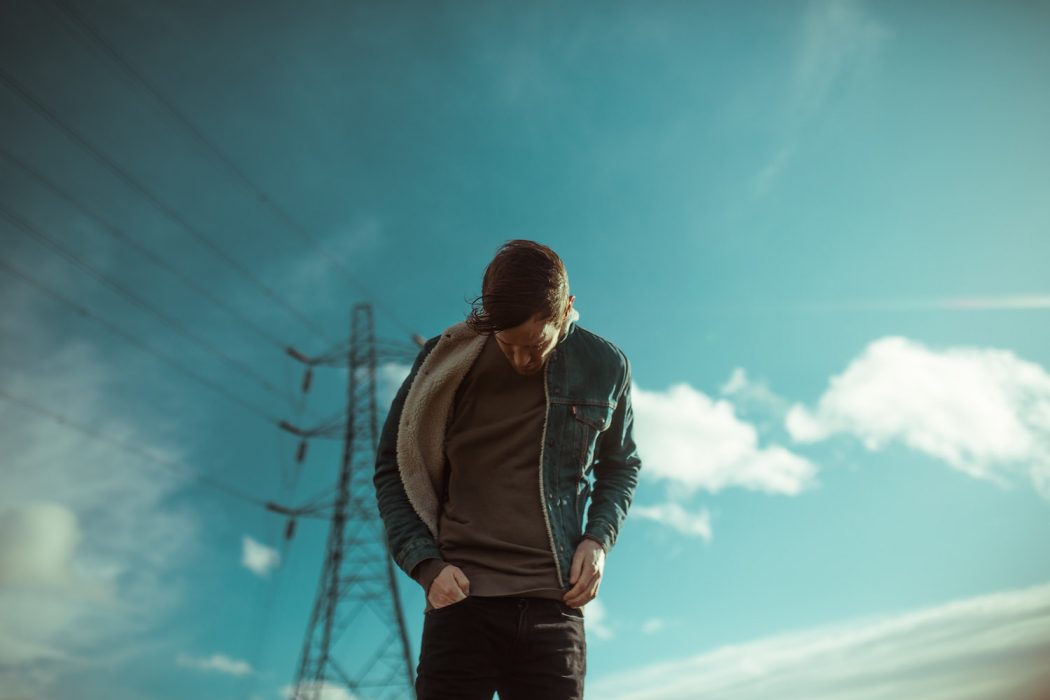 "Blood Wolf Moon" Is Tommy Ashby's Breathtakingly Sweet Indie Folk Love ...