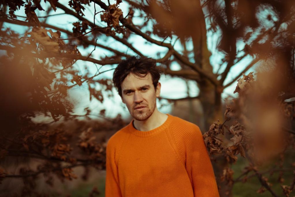 Review: The Tender Indie Folk Beauty of Tommy Ashby's 'Everywhere Is ...