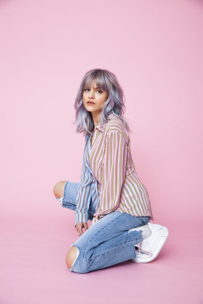 Love & Heartbreak Coalesce in Sarah Barrios' Pop-Perfect Debut 'Letters ...