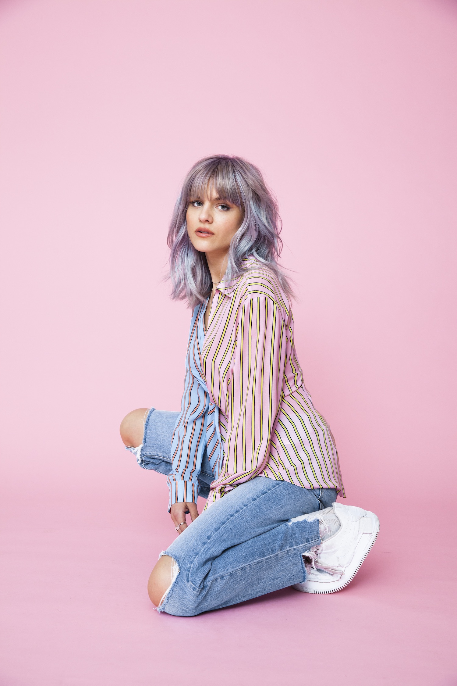 Love & Heartbreak Coalesce in Sarah Barrios' Pop-Perfect Debut 'Letters ...