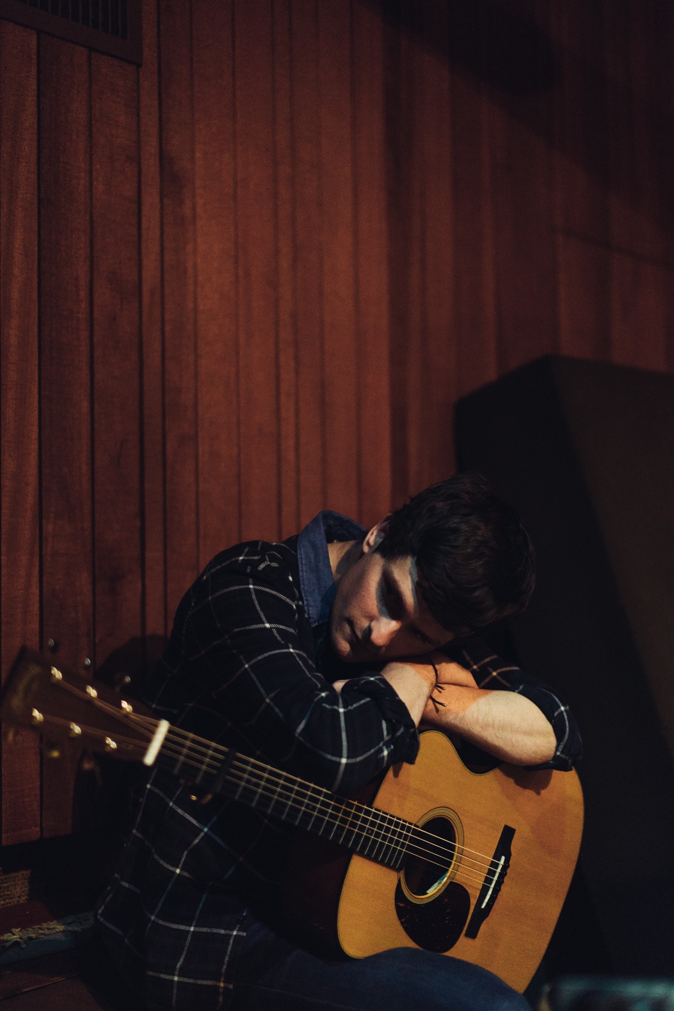 Review: Tom Speight Echoes Love & Tender Beauty in 'Sunset Sound' EP ...