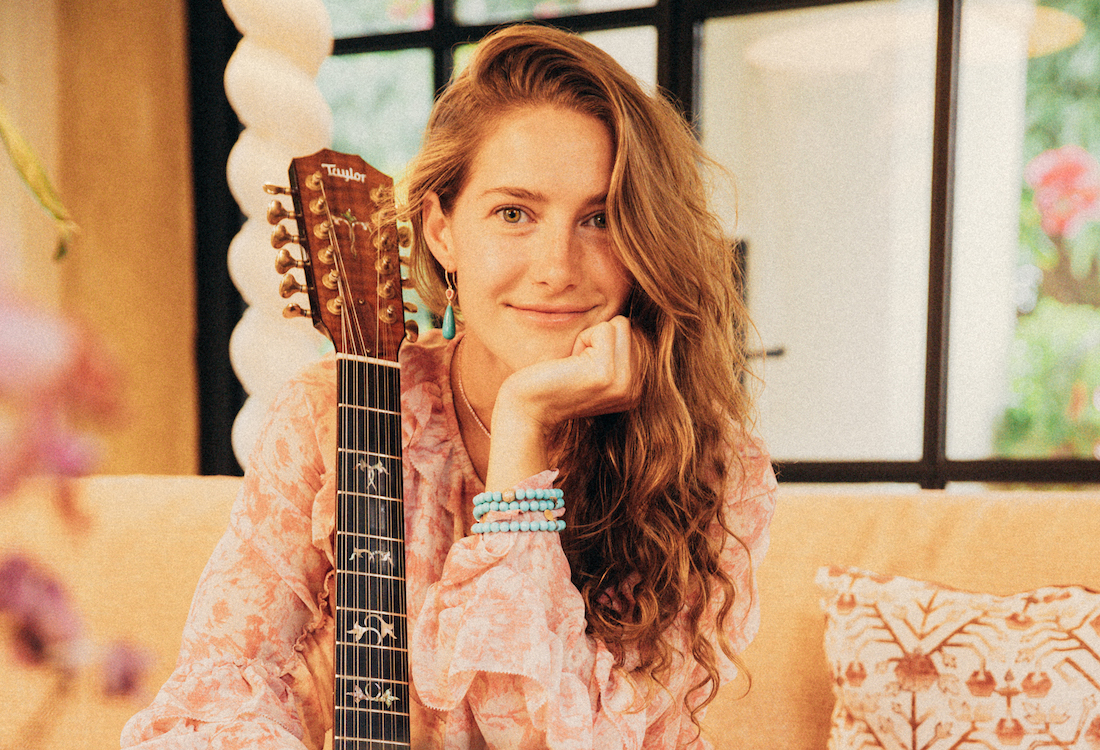 Premiere: Caroline Jones Is In Love & Out of Control on Seductive Song ...