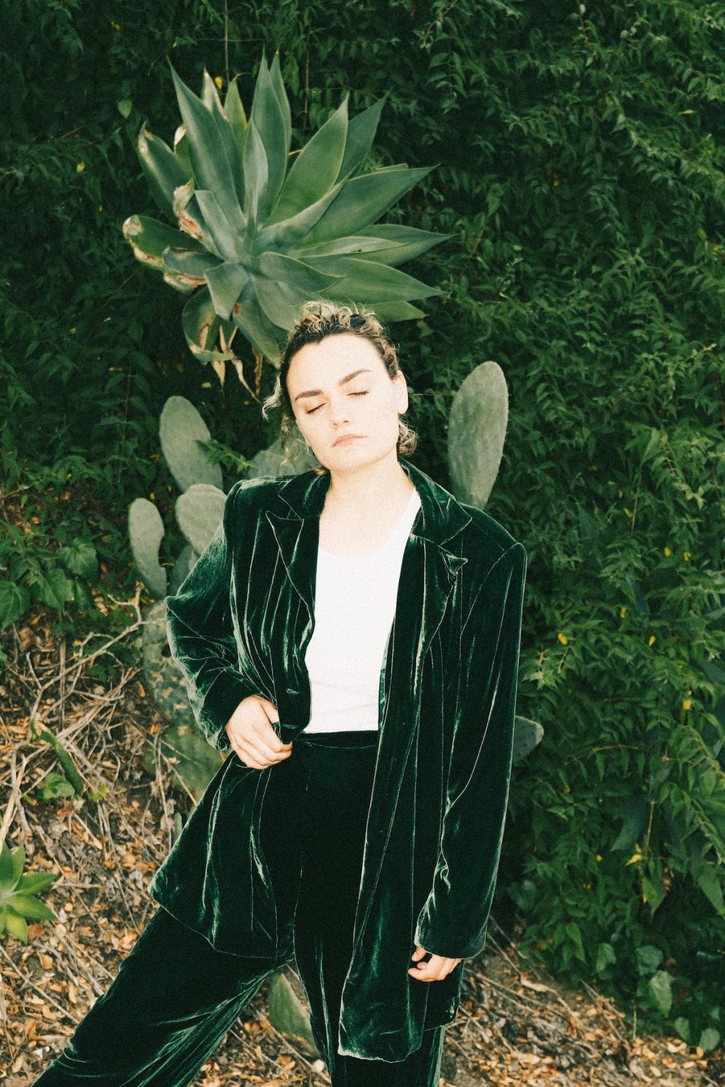 Feature: Temme Scott Dives into the Effortless Raw Polish of Debut ...