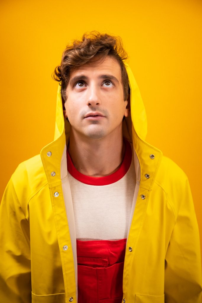 Premiere Paper Idol S Clouds Invites Us Into A Universe Of Quirky