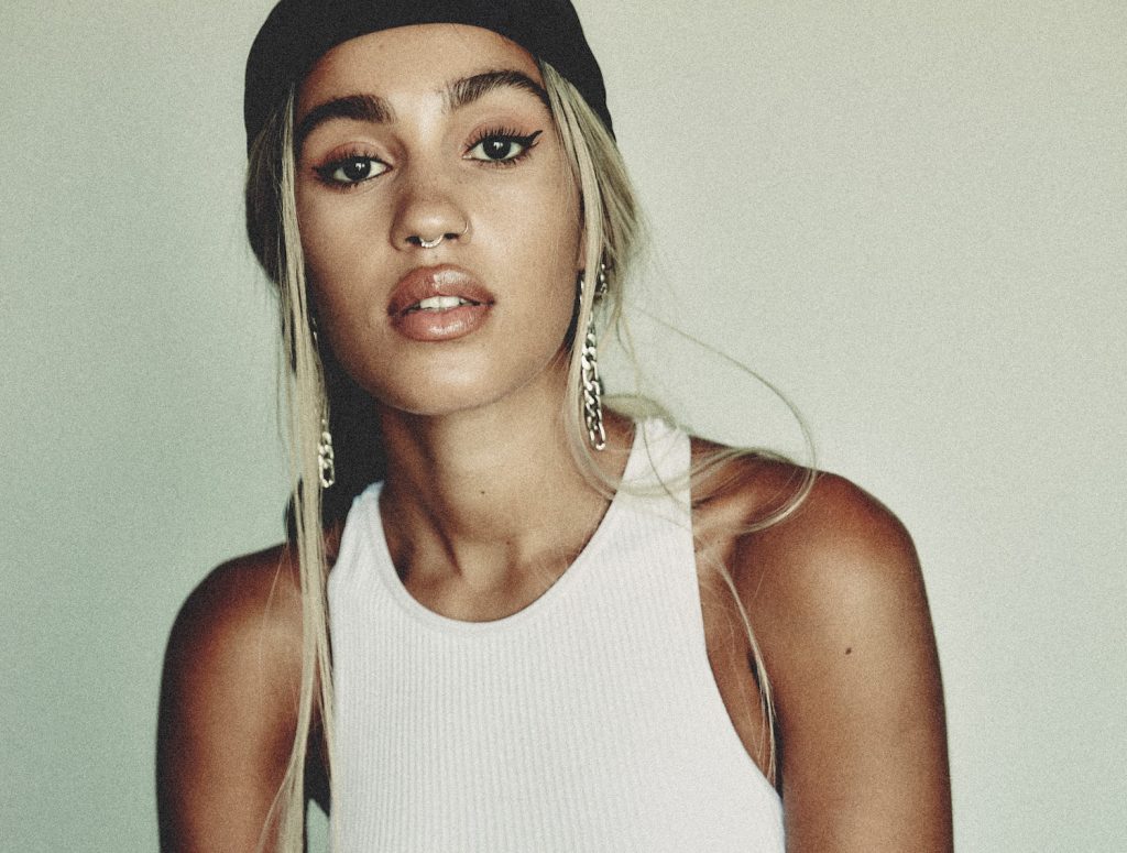 Exploring the Intensity of Infatuation with Alice Pisano's "Ink ...