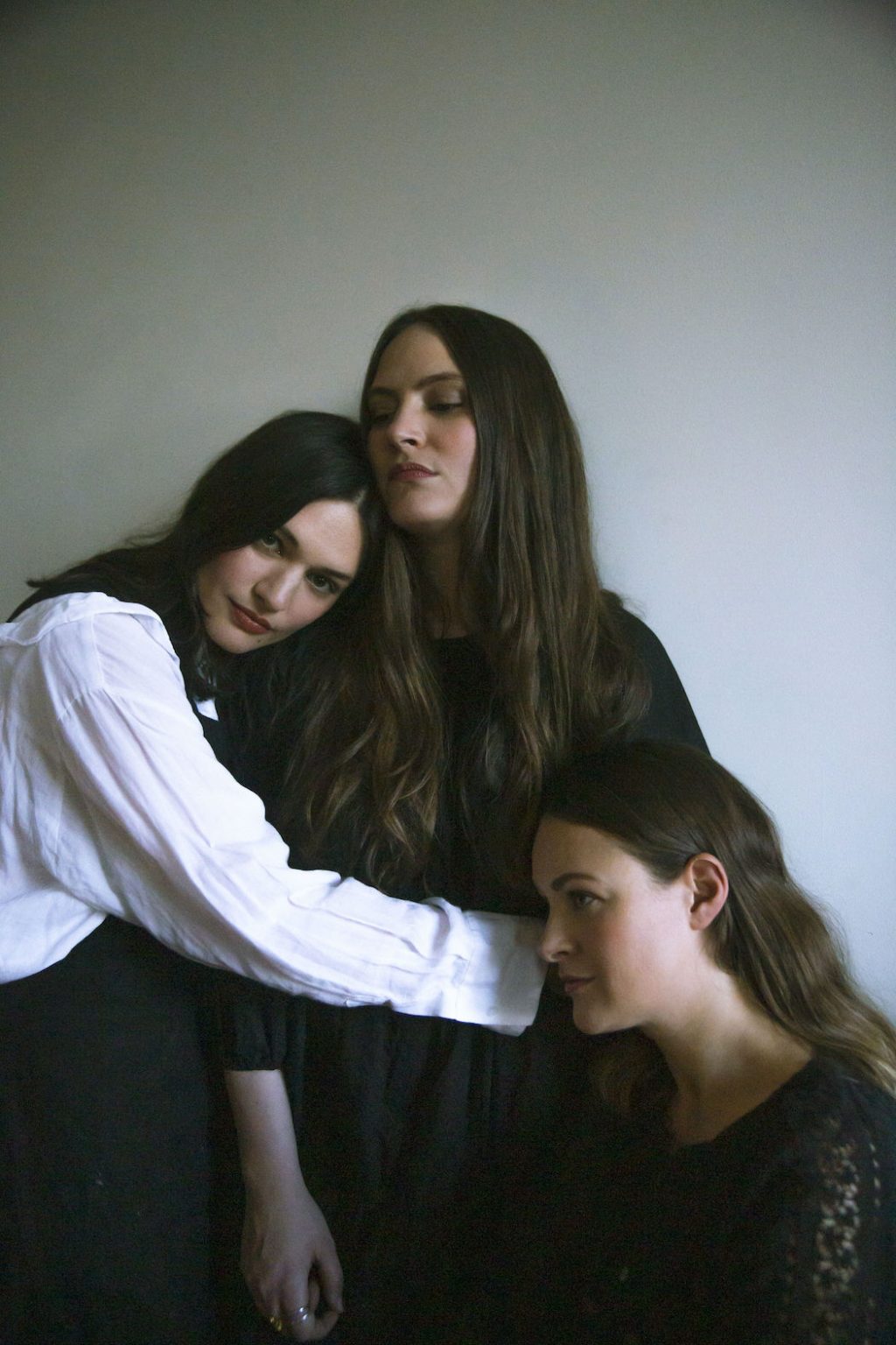 Feature: The Staves' 'Good Woman' Is an Intimate & Breathtaking ...