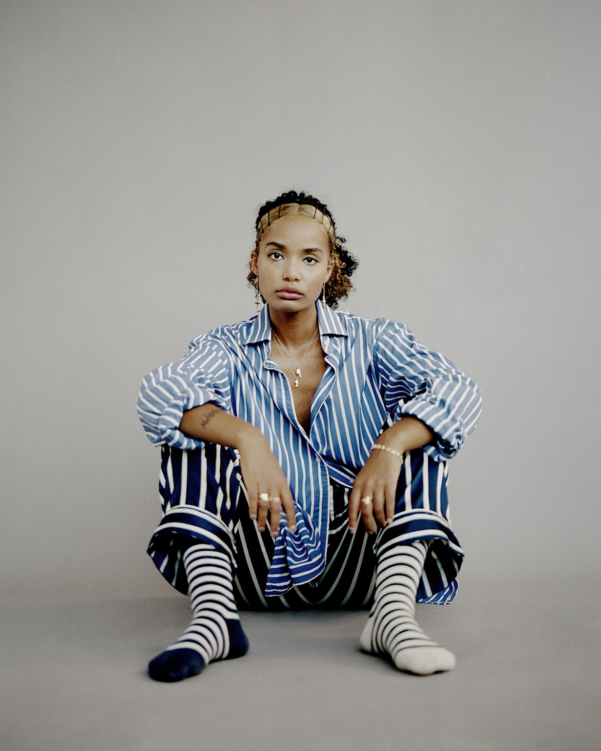 "Foolish": Elah Hale Soars with Buoyant Pop & Bad Romance on Dazzling ...