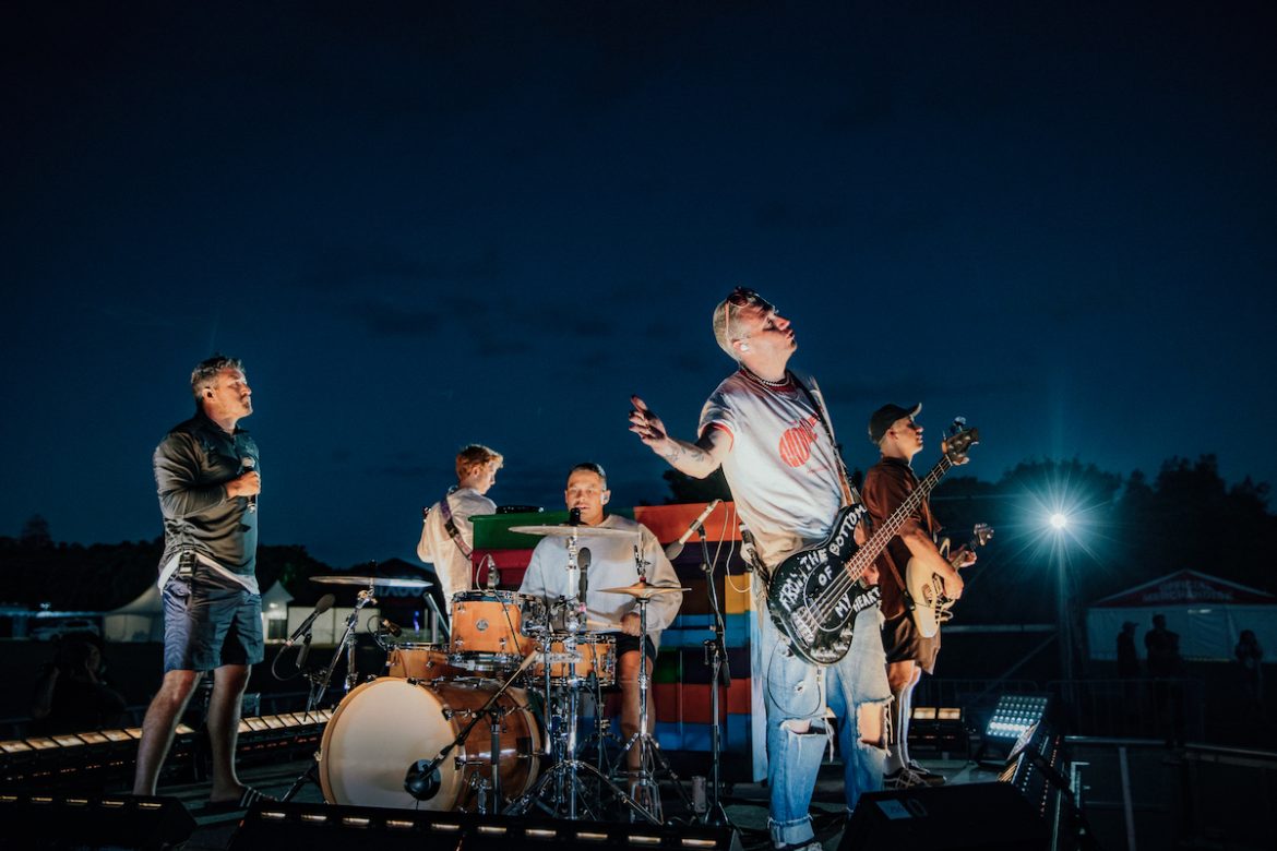 New Zealand's SIX60 Float on in "All She Wrote," a Refreshing Song of ...