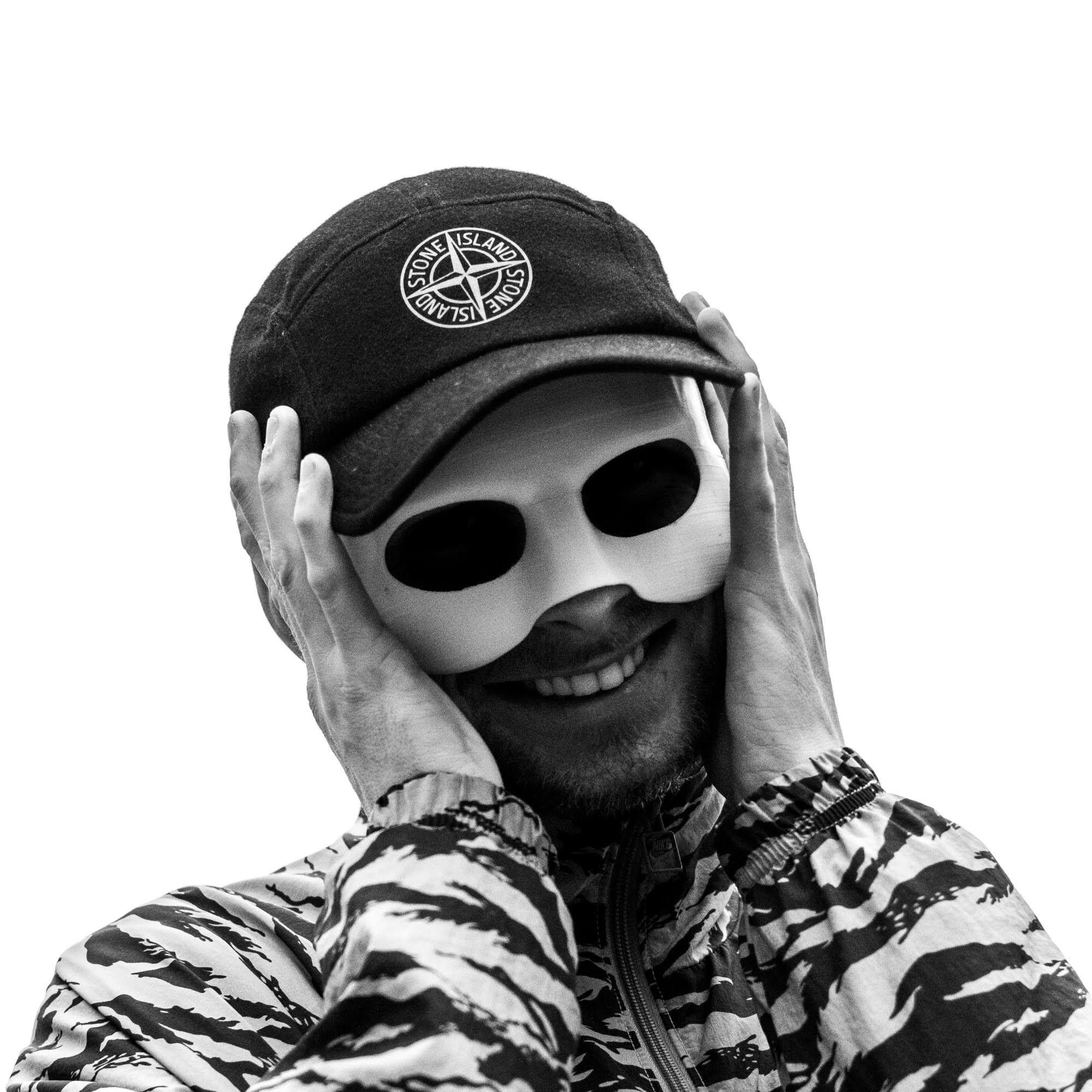 Premiere: Bone Slim, Ric Wilson Channel Late Nights & UK Garage in ...