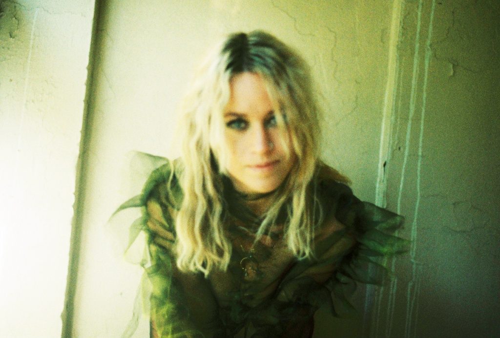 Today's Song: Annie Hamilton's Intimate & Empathic Indie Rock Anthem ...