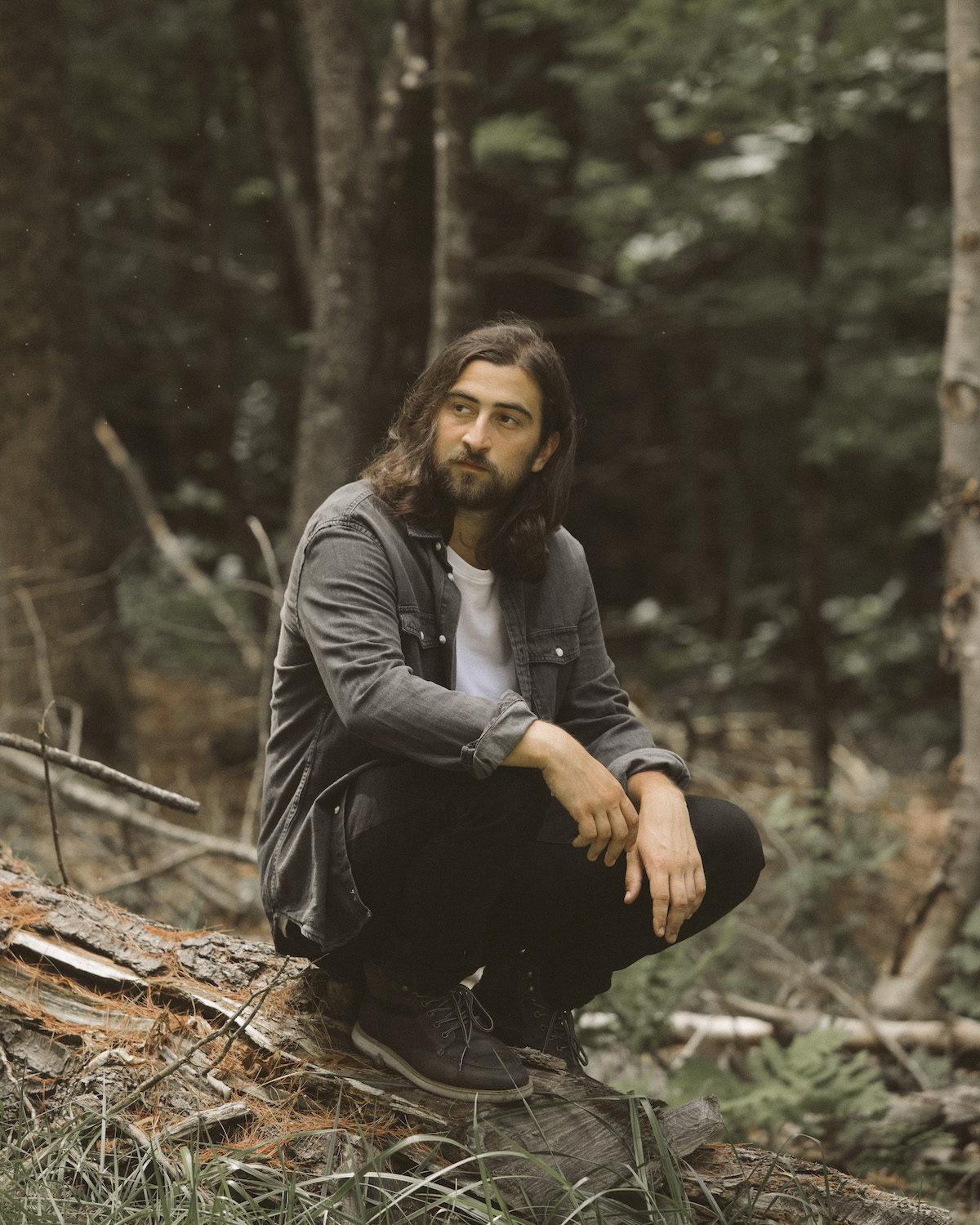 Interview: Noah Kahan on Third LP 'Stick Season', Embracing His Roots ...