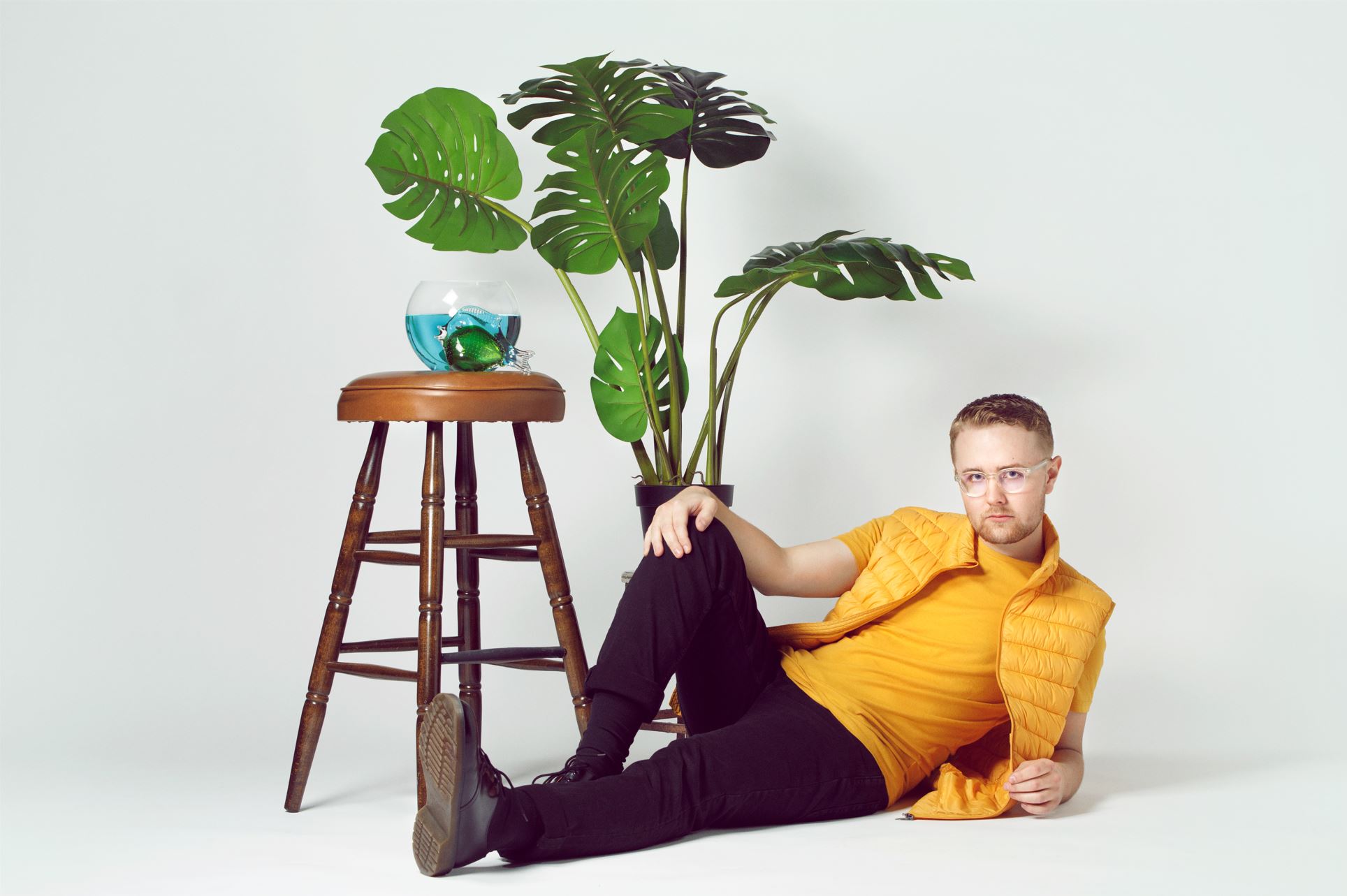 Interview: Hands Down Shines on Debut Album ‘Paintroller’ - Atwood Magazine