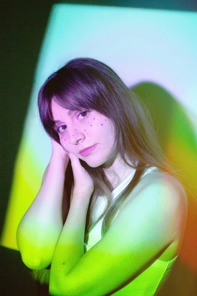 Premiere: Grace Kay Bottles the Intimacy of Friendship on “Here ...