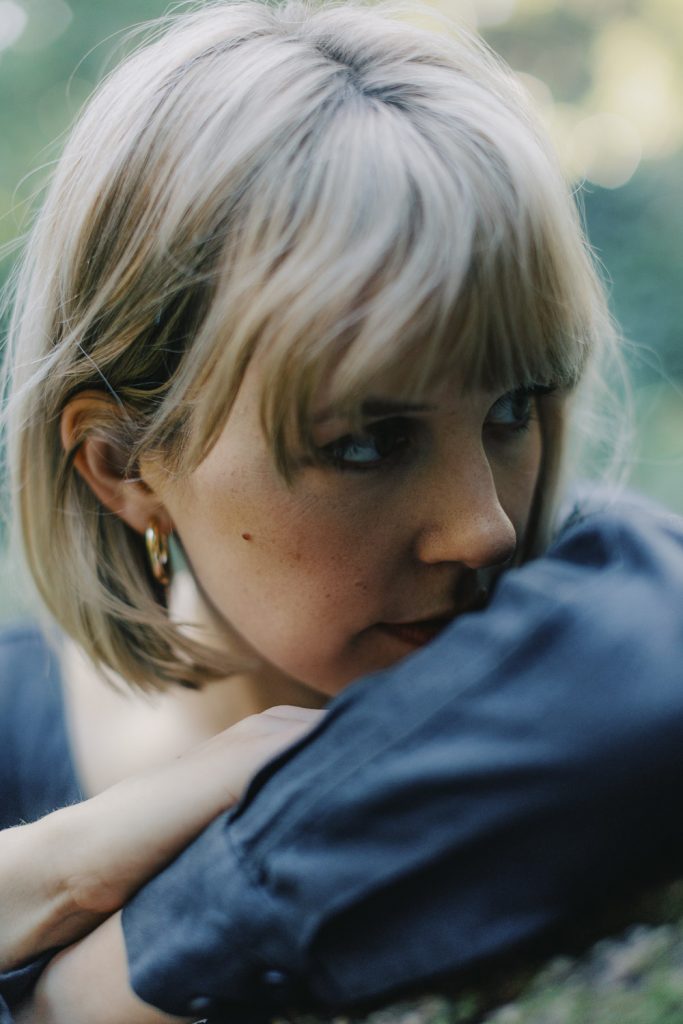 "Pretty Damn Hopeful": Pomplamoose's Nataly Dawn Soars & Stirs on Beautifully Intimate ...