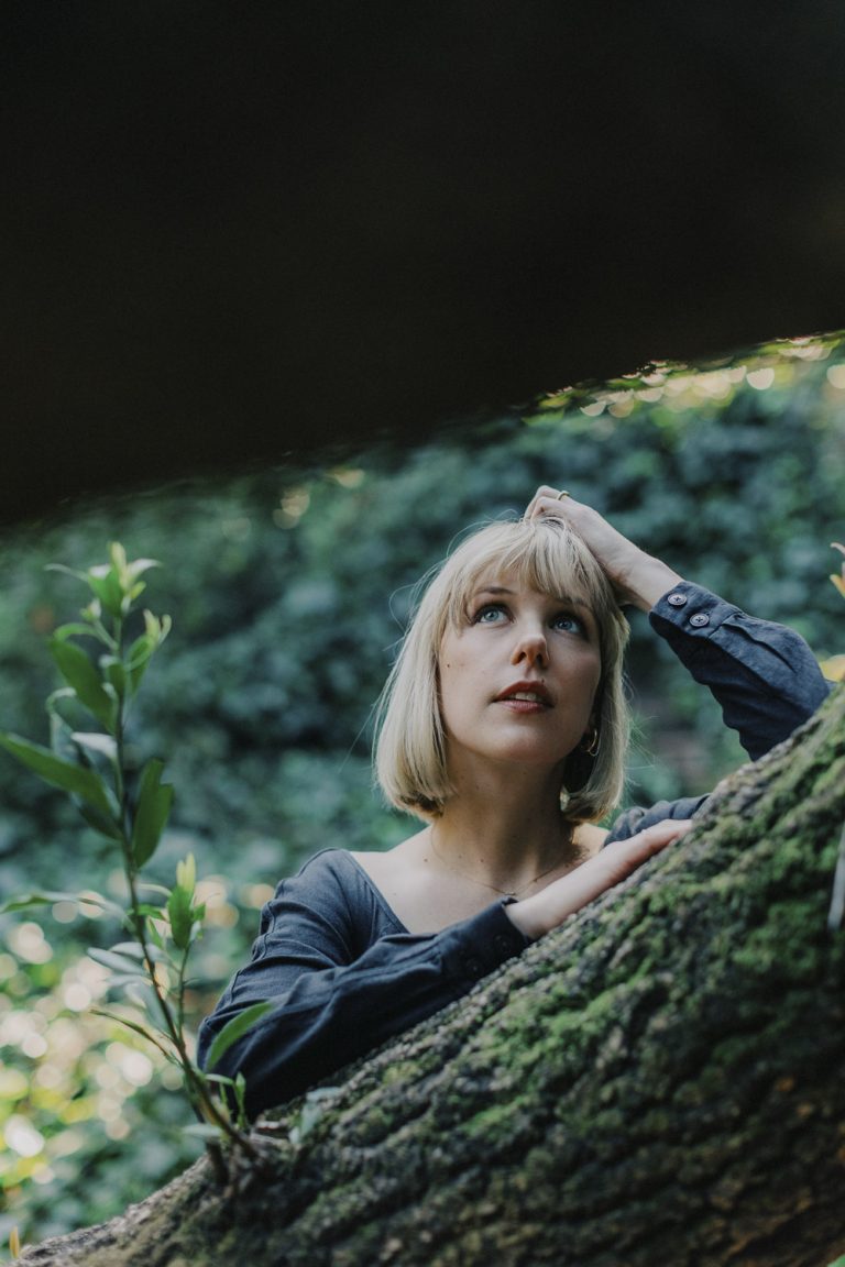 "Pretty Damn Hopeful": Pomplamoose's Nataly Dawn Soars & Stirs on Beautifully Intimate ...