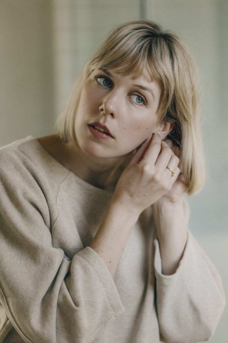 "Pretty Damn Hopeful": Pomplamoose's Nataly Dawn Soars & Stirs on Beautifully Intimate ...