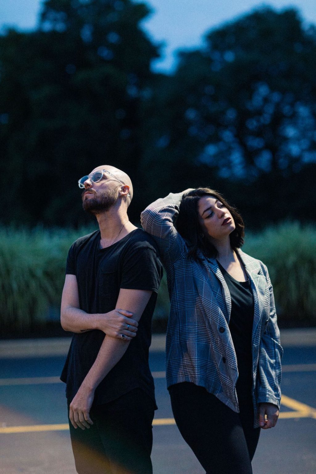 Premiere: Roses & Revolutions' Quietly Stunning "Moon Song" Dwells in a ...