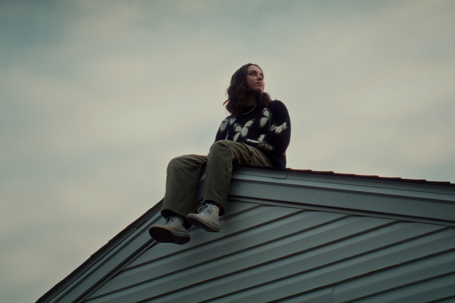 "Ohio Laundry Room" Is Abby Holliday's Beautiful, Raw Reckoning with ...