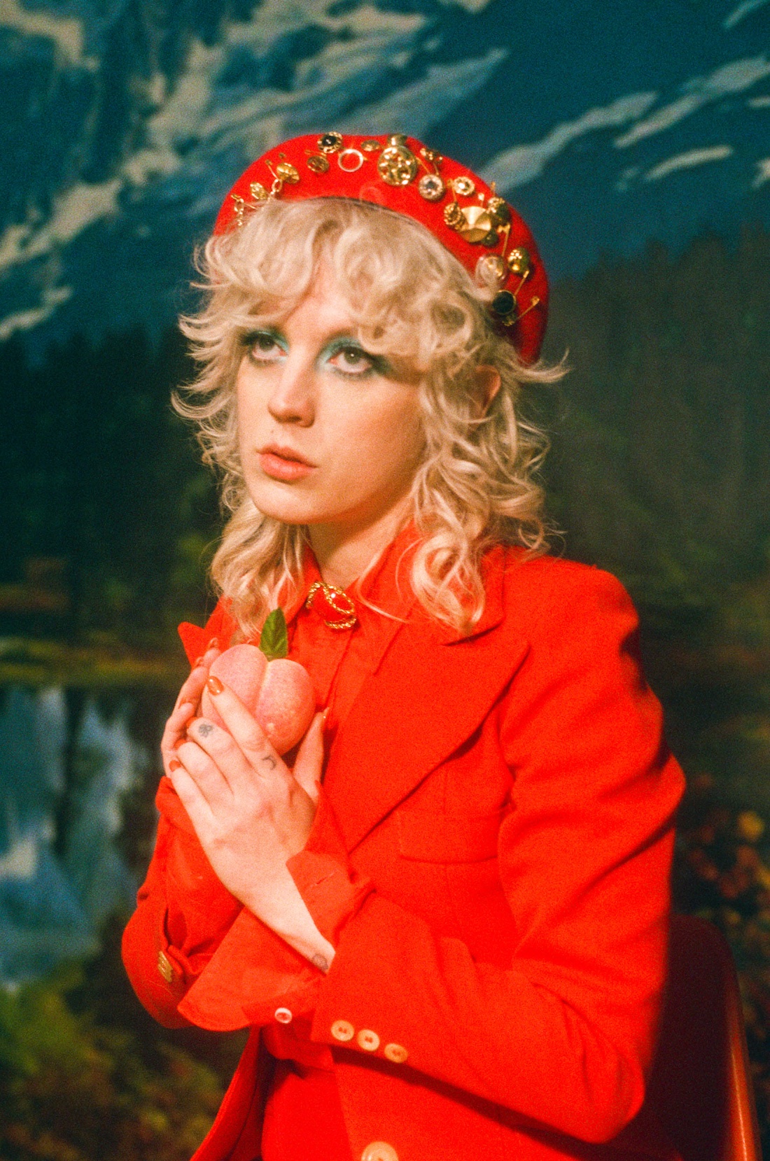 Interview: Black Honey's Izzy Bee Phillips Talks Mental Health ...