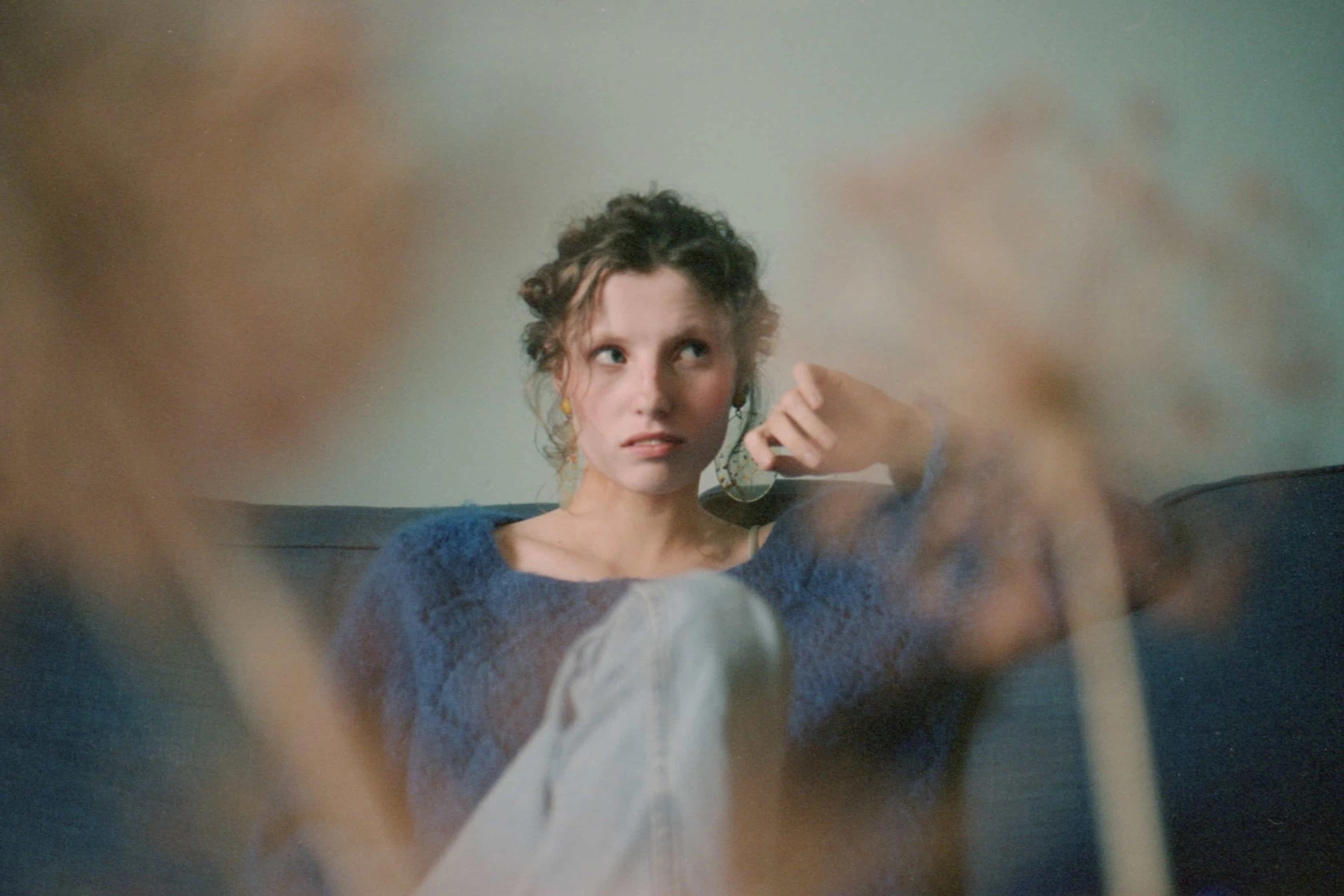 Clara Mann's Intimate “Confessions” Masterfully Finds the Silver Lining ...