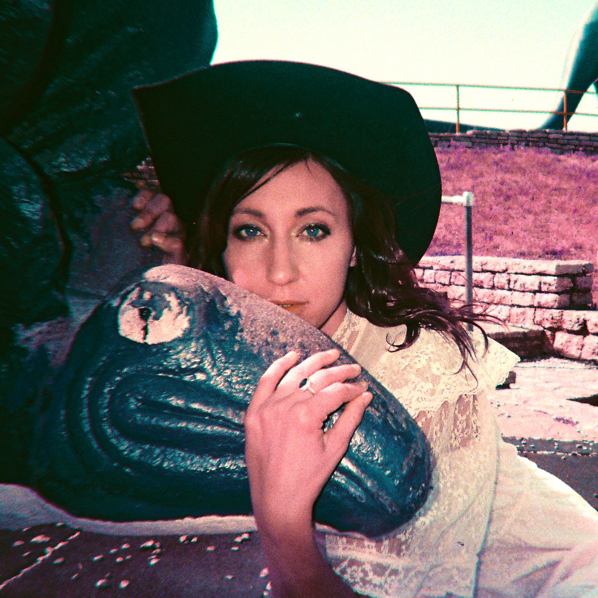 Lauren Lakis Reaches Out Through the Darkness with Lush Single, “Take ...