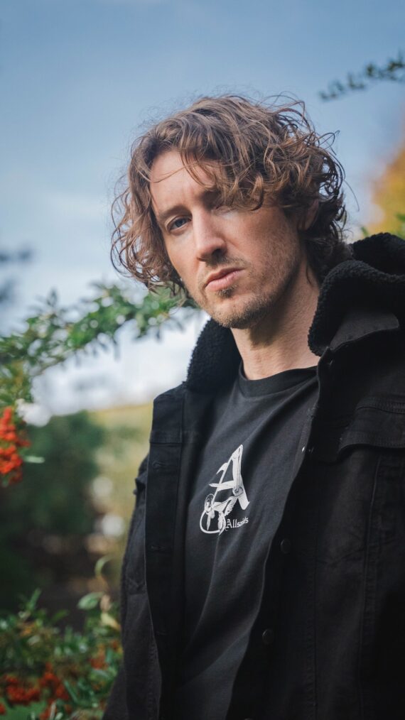 Interview: Dean Lewis Returns With a Heartbreaking Hit Song and an ...
