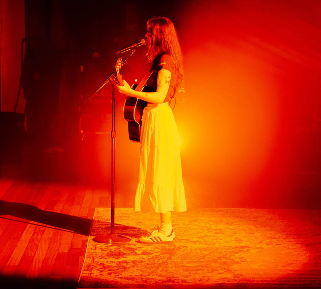 Concert Review: Lizzy McAlpine Is Effortlessly Unbelievable - Atwood ...