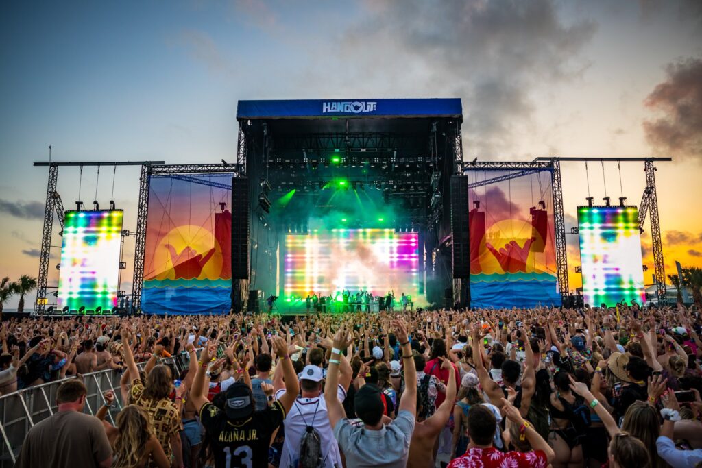 A Weekend of Poolside Paradise: A Review of Hangout Music Festival 2023 ...