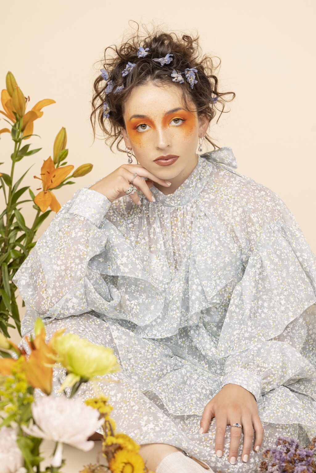 Feature: Sofia Machray Speaks the 'Language of Flowers' on Her Delicate & Dynamic Debut EP ...