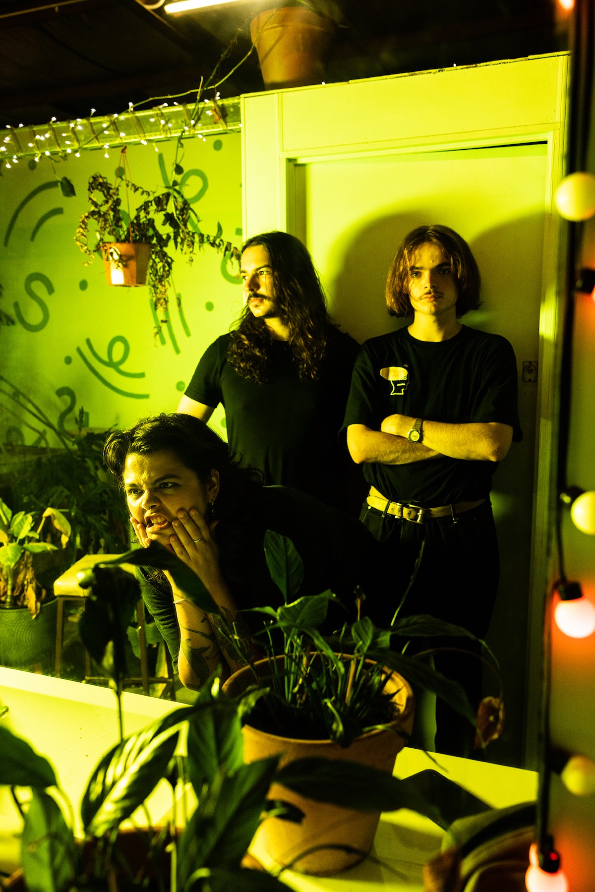 Premiere: The Dandys Erupt in "Gums," a Liberating Indie Rock Fever ...