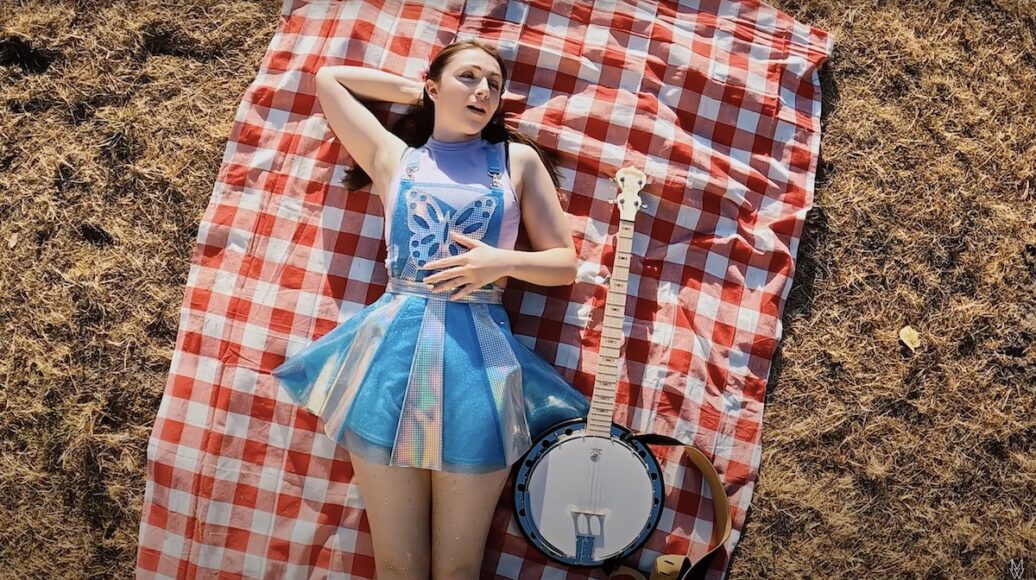 Premiere: Maiah Wynne's Smile-Inducing "Drive Me Mad" Is a Ray of Folk ...