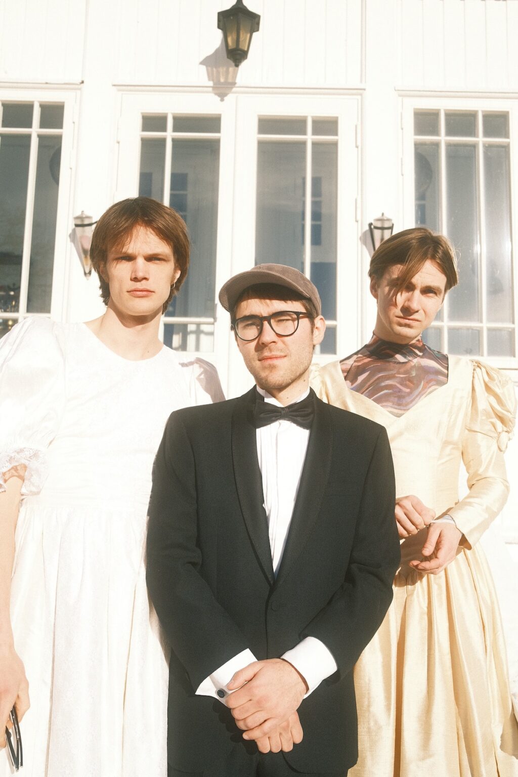 Cozy, Messy, & Loud: Oslo's Dancing the Conga Debut with 'Trying to ...