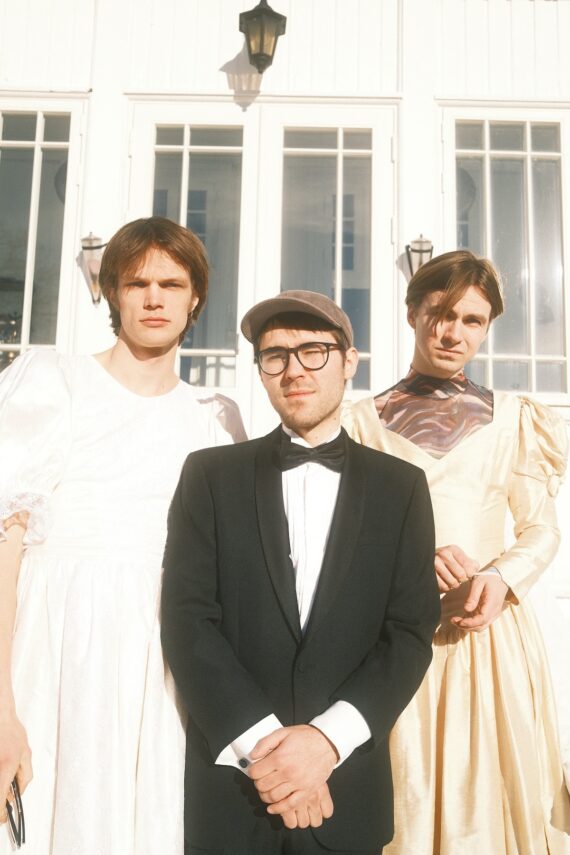 Cozy, Messy, & Loud: Oslo's Dancing the Conga Debut with 'Trying to ...